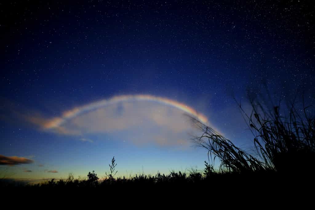 Phénomène météo extraordinaire : l'arc-en-ciel lunaire Phénomène météo extraordinaire : l'arc-en-ciel lunaire